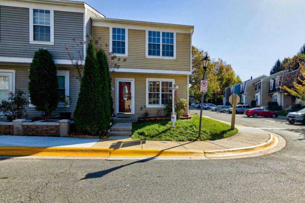 Interior Refresh, Exterior Facelift | Curbio Past Projects