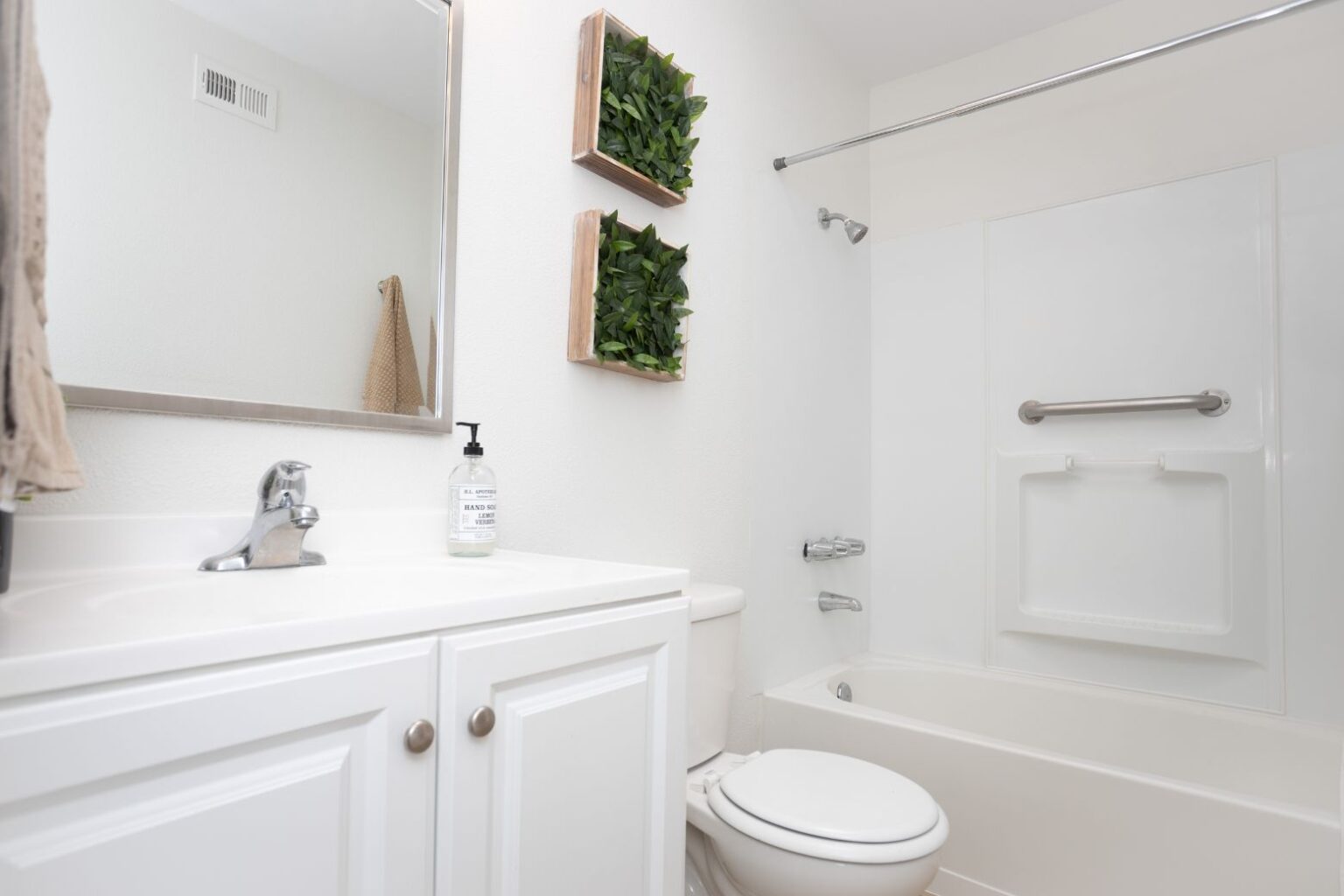 Small Bathroom Renovation Ideas | How to Renovate a Tiny Bath