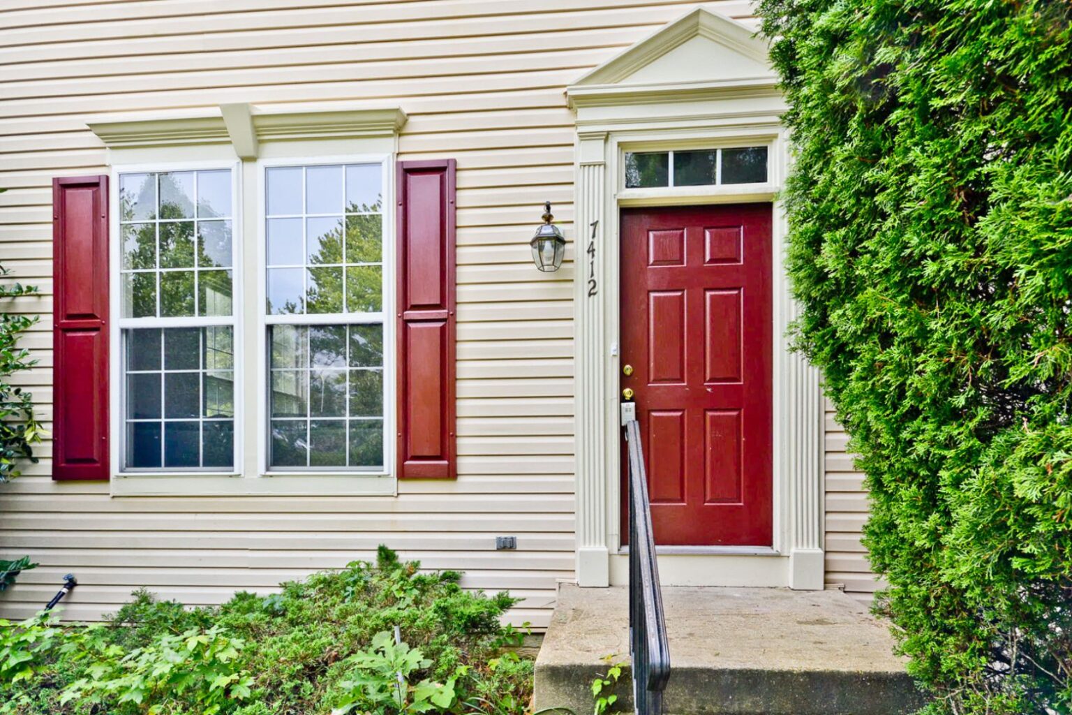 Interior Refresh, Exterior Facelift | Curbio Past Projects